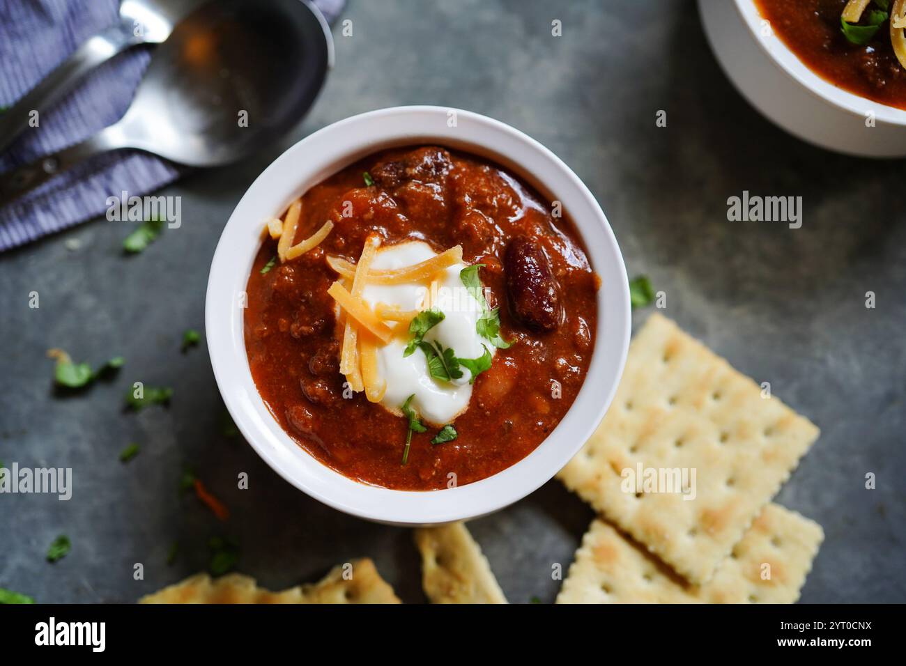 Homemade Beef Chilli served with saltine crackers Stock Photo - Alamy