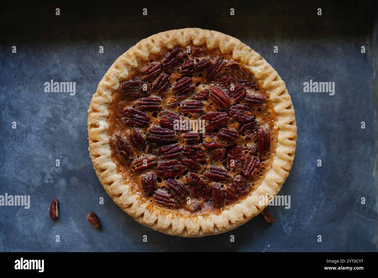 Pecan Pie overhead view | Thanksgiving dessert Stock Photo - Alamy