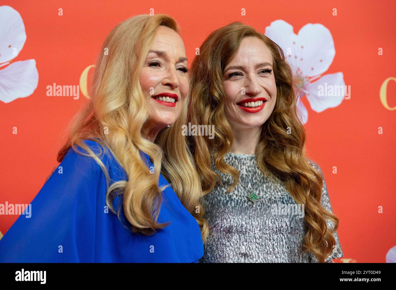 Jerry Hall mit Tochter Elizabeth Jagger beim Mon Cheri Barbara Tag 2024 ...