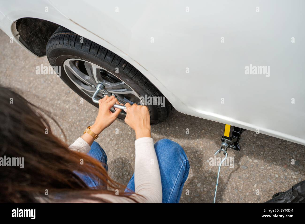 Changing a Tire Essential Handson Repair Skills You Need on the Road ...