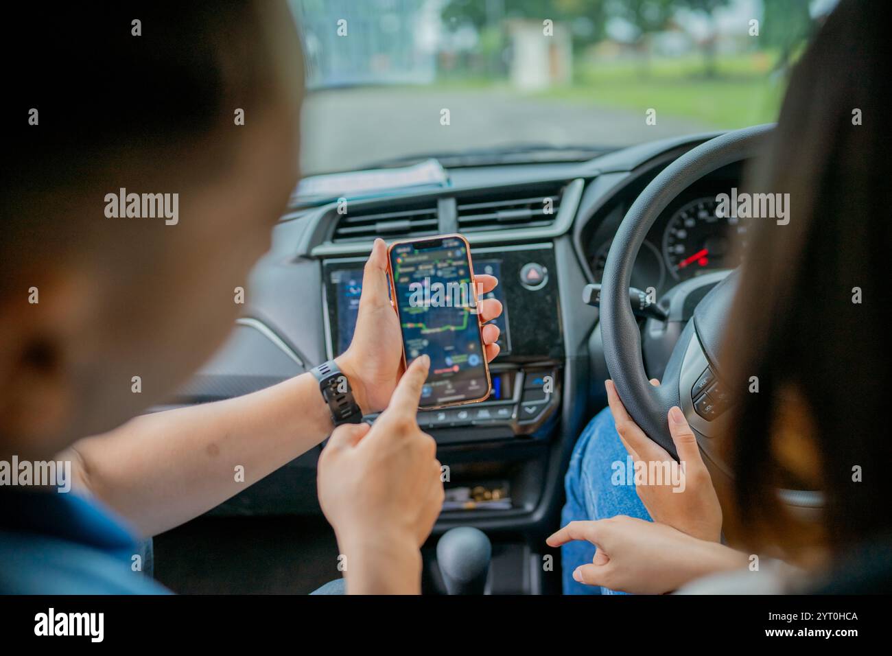 Exploring the Various Navigation Applications While Driving in a ...