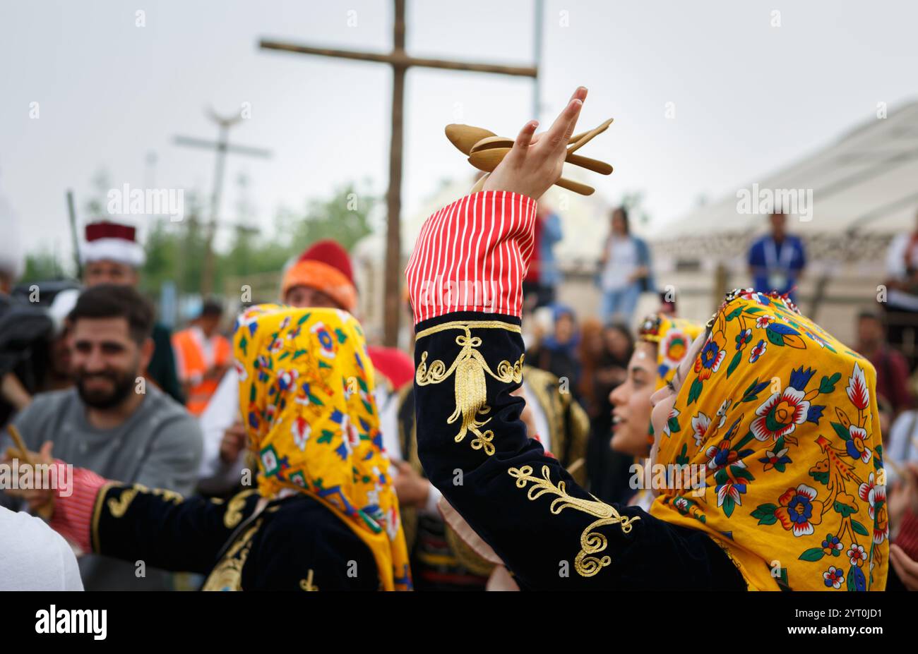 Traditional spoon dance hi-res stock photography and images - Alamy