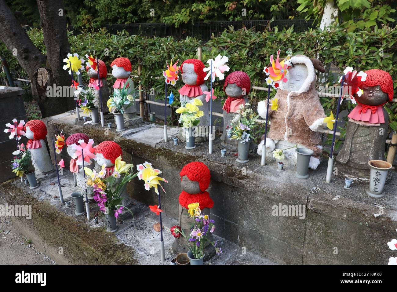 There are 1200 stone Jizo statues memorializing dead babies at the ...