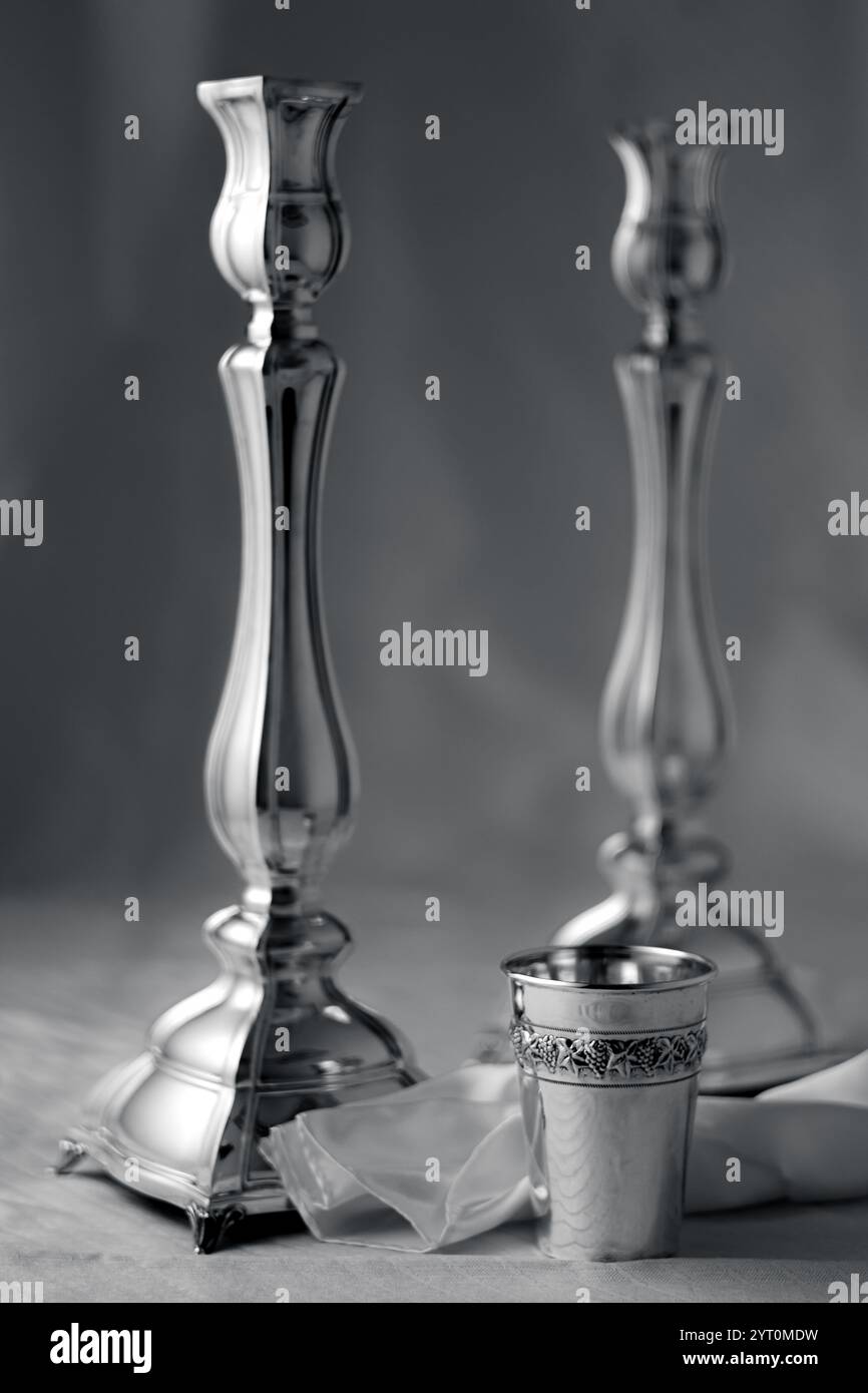 Candlesticks hi-res stock photography and images - Alamy