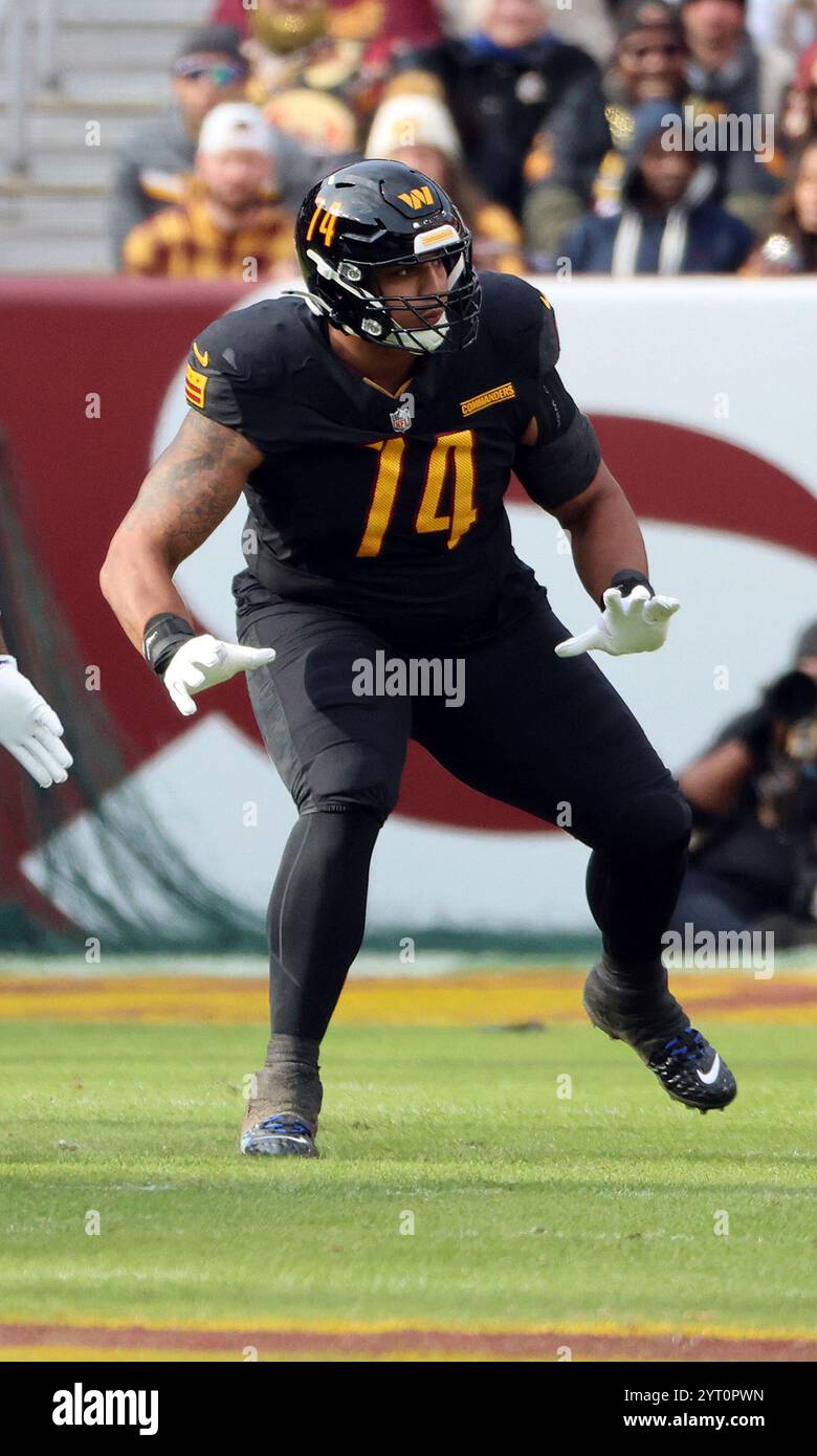 Washington Commanders offensive tackle Brandon Coleman (74) blocks ...