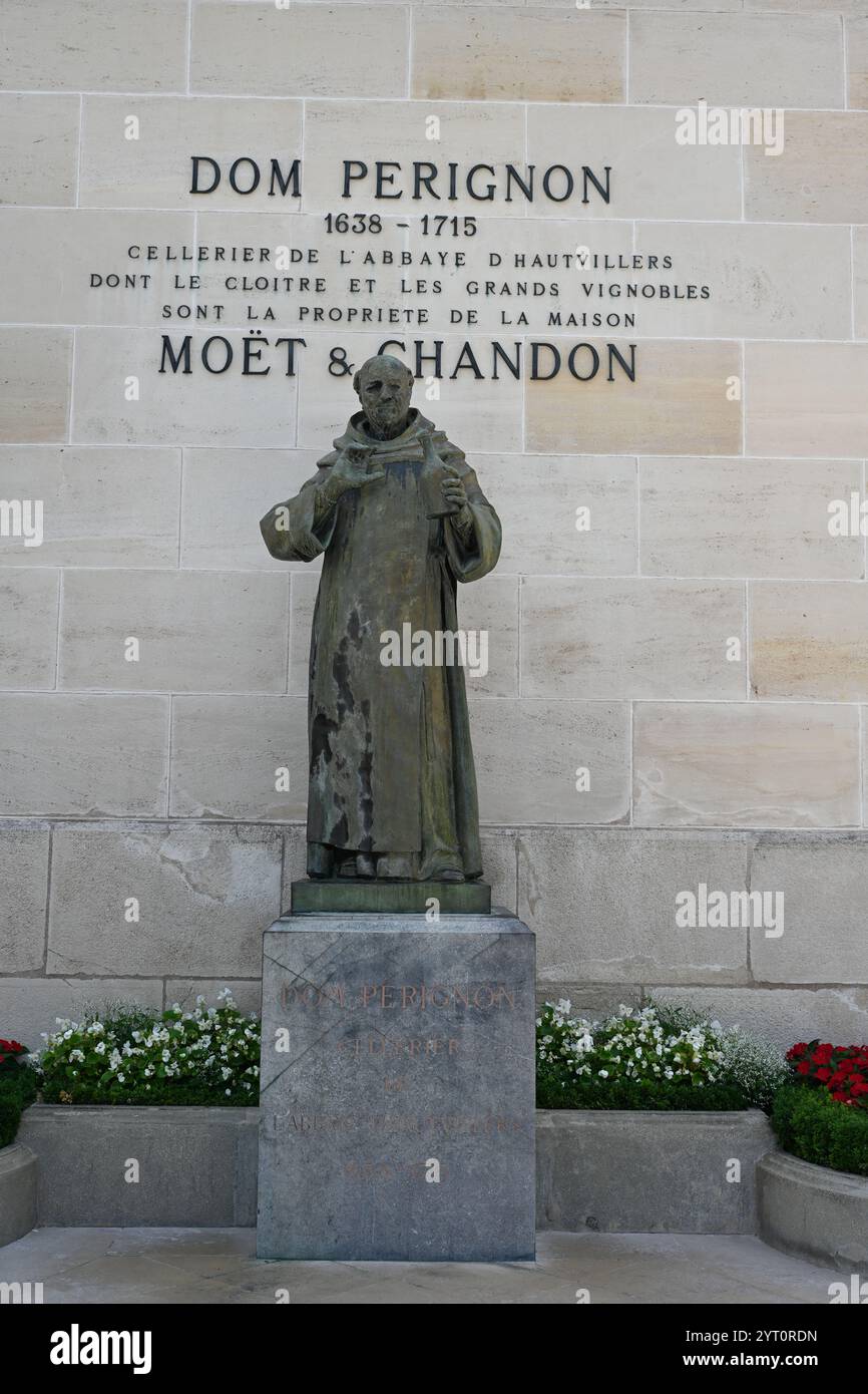 Dom Perignon statue Epernay Stock Photo - Alamy