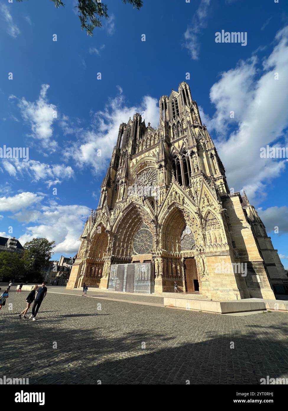 Reims street scenes Stock Photo - Alamy