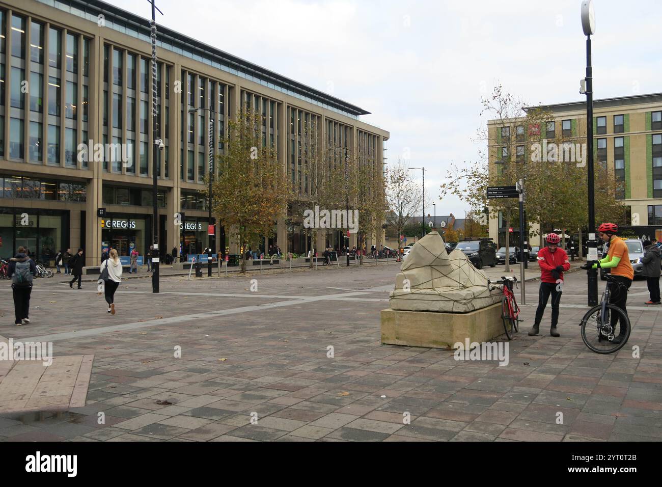Station square cambridge england hi-res stock photography and images ...