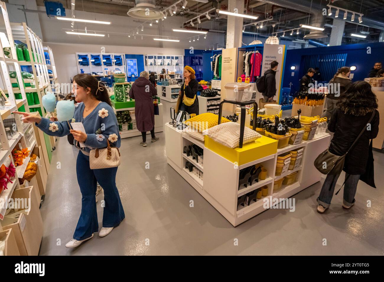 London, UK. 5 December 2024. Interior of The House of Frakta pop-up ...