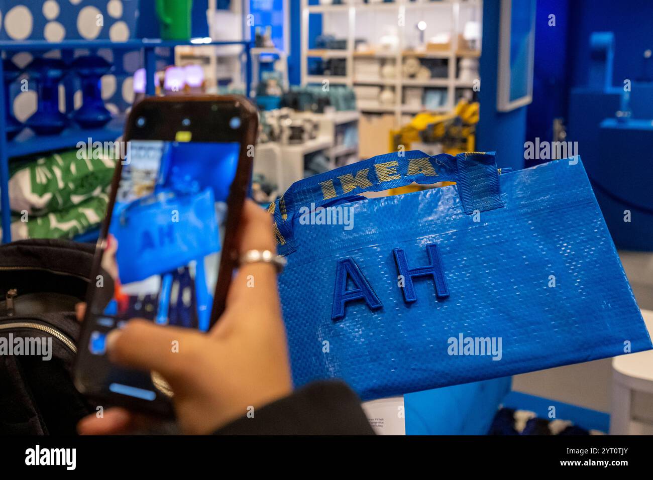 House of frakta hi-res stock photography and images - Alamy