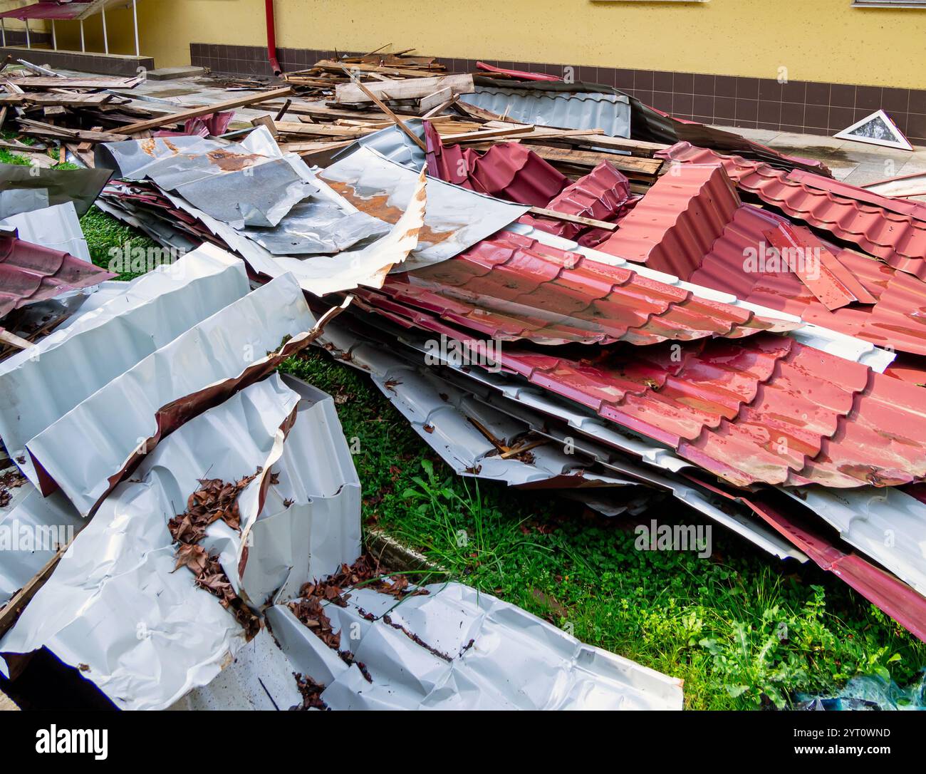 Roof tile fragments hi-res stock photography and images - Alamy