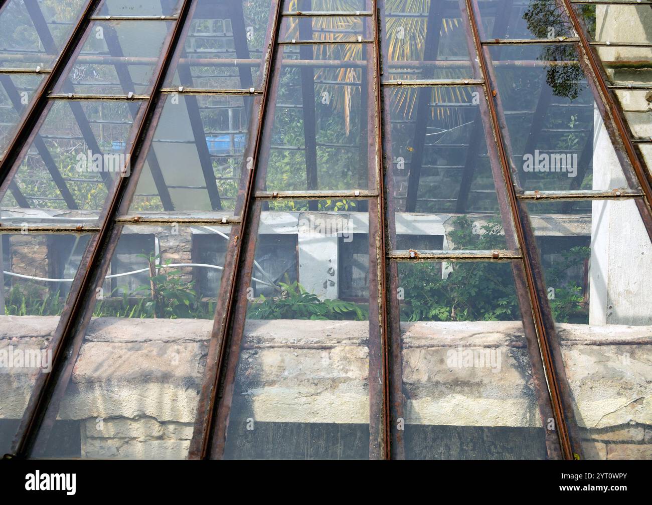 Glass broken structure roof hi-res stock photography and images - Alamy