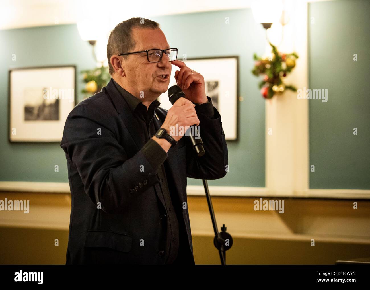 Otiz Cannelloni performing at the Cancer Research UK City of London ...