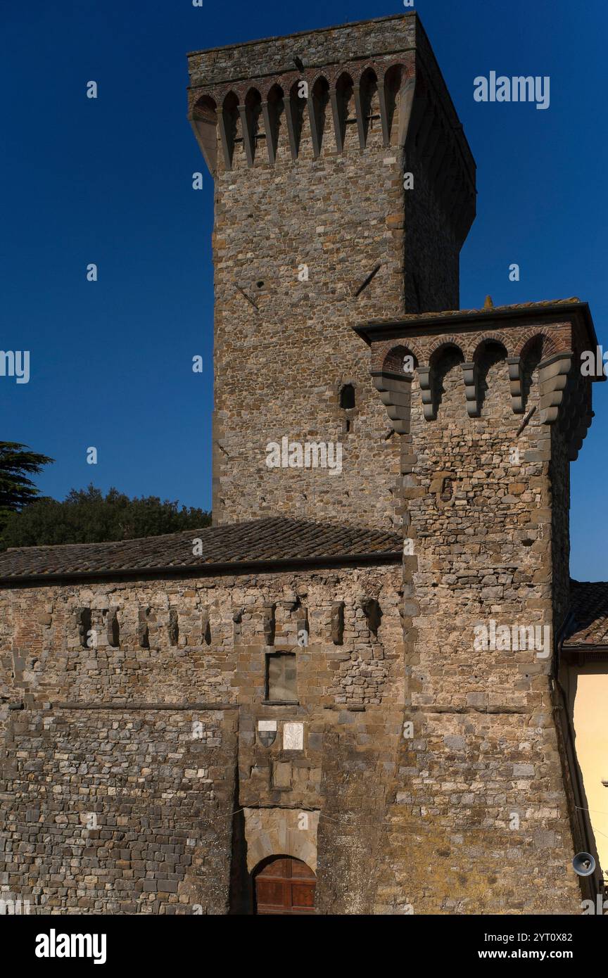 Castello di lucignano hi-res stock photography and images - Alamy