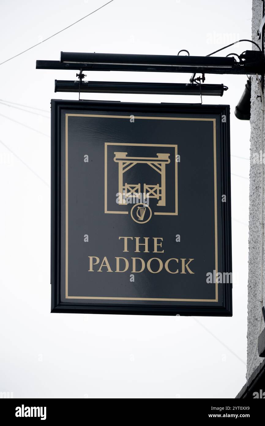 The Paddock pub sign, Stratford-upon-Avon, Warwickshire, England, UK ...