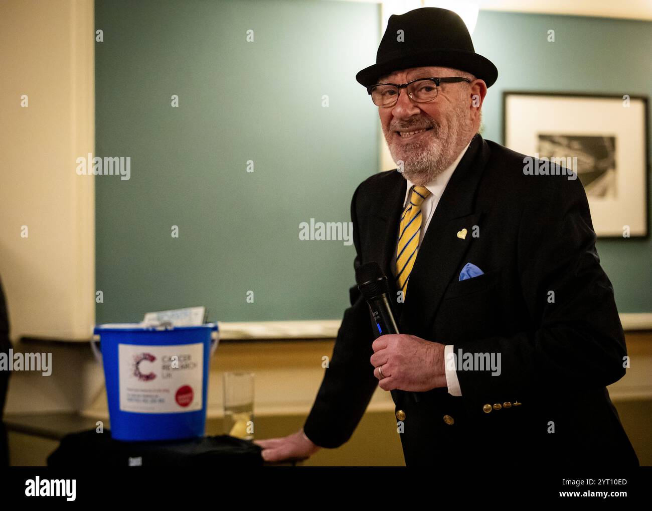 Oldest jewish comedian hi-res stock photography and images - Alamy