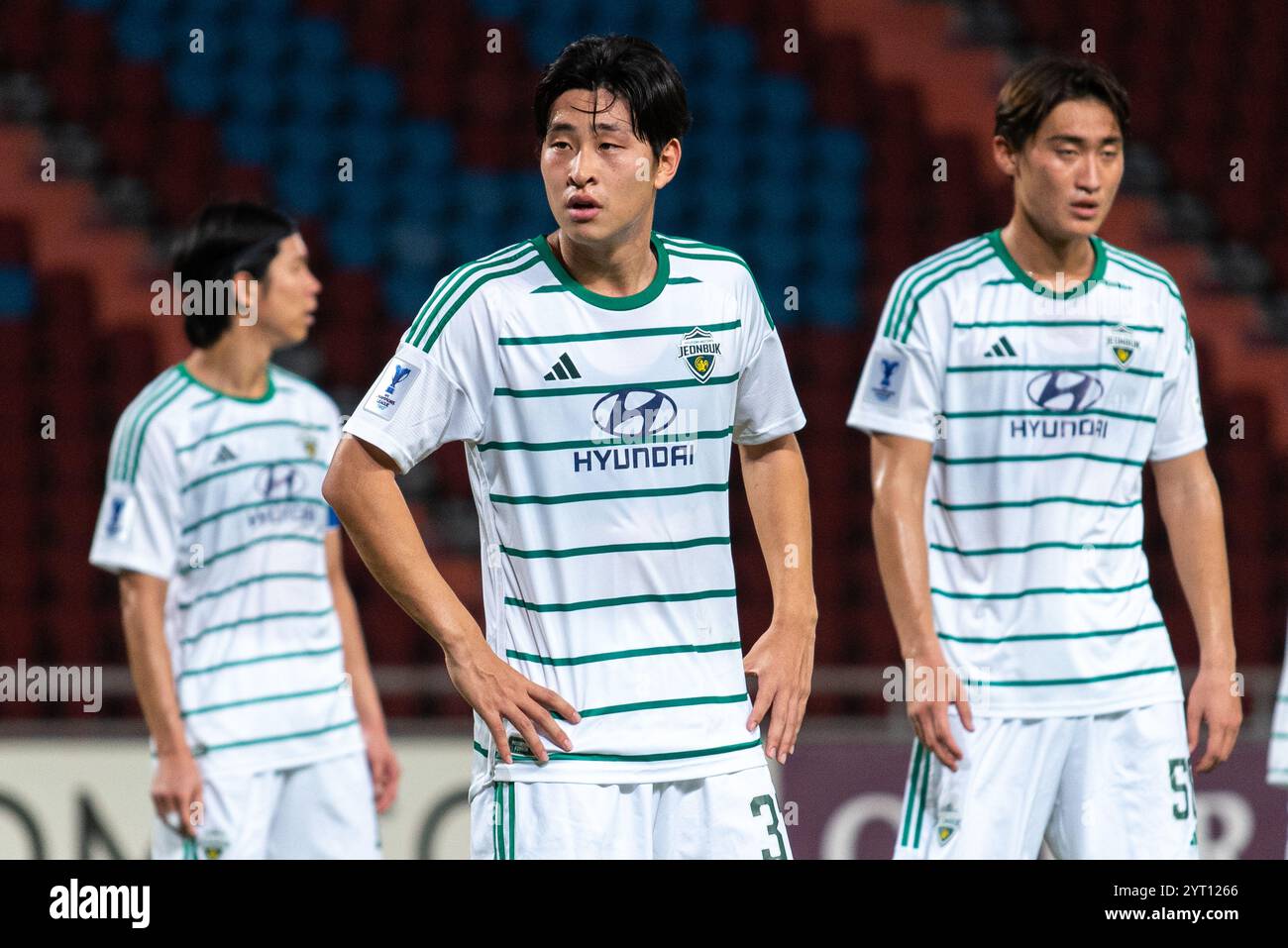 Park jun beom hi-res stock photography and images - Alamy