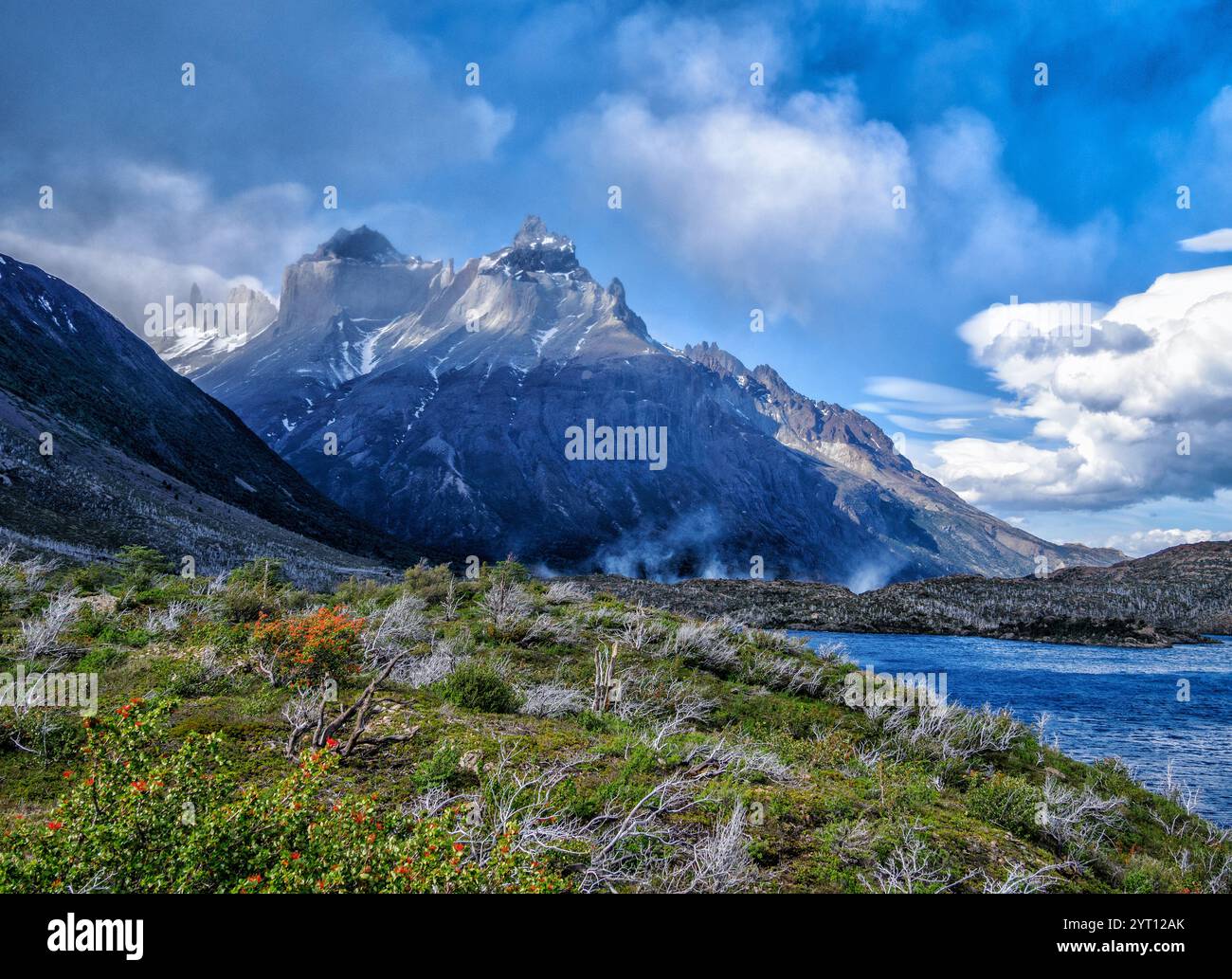 Lake Skottsberg on the French Valley section of the famous W trek in ...