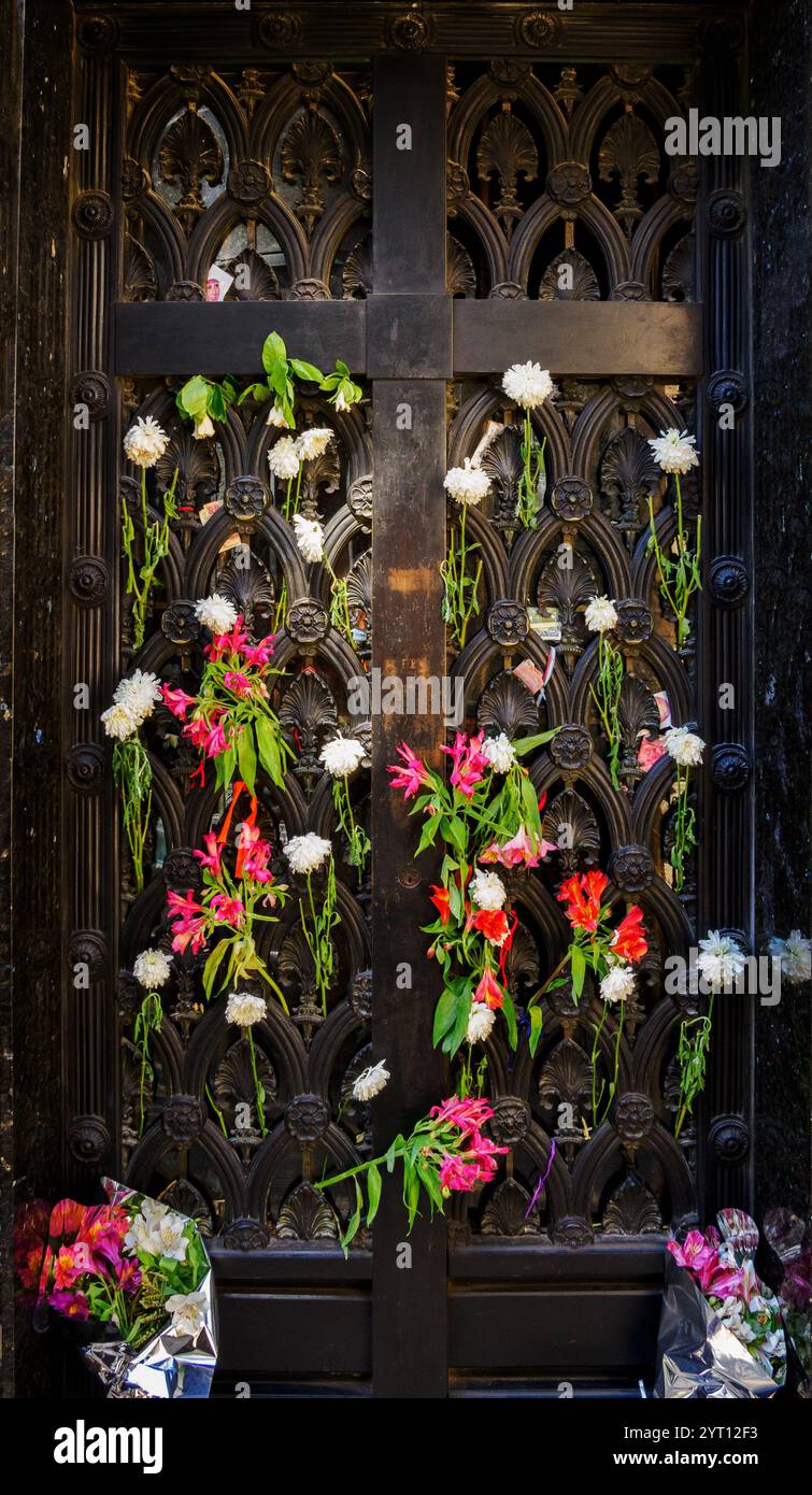 Eva peron sculpture in hi-res stock photography and images - Alamy