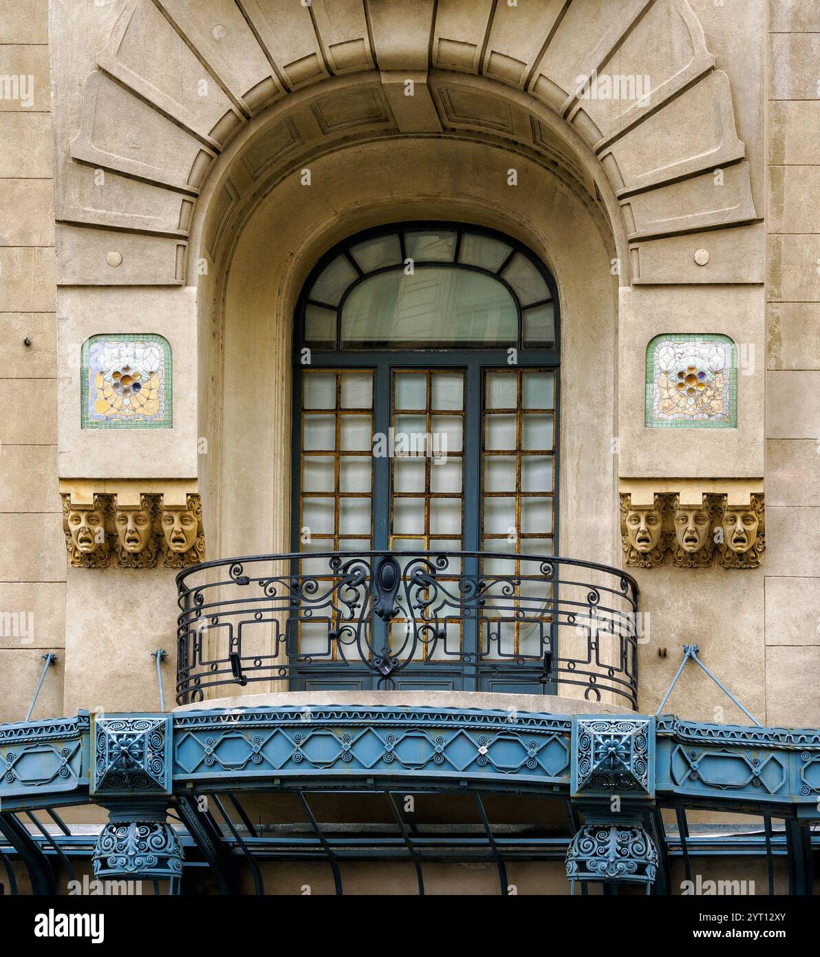 Ornate Art Deco balcony and windows on a building in Buenos Aires ...