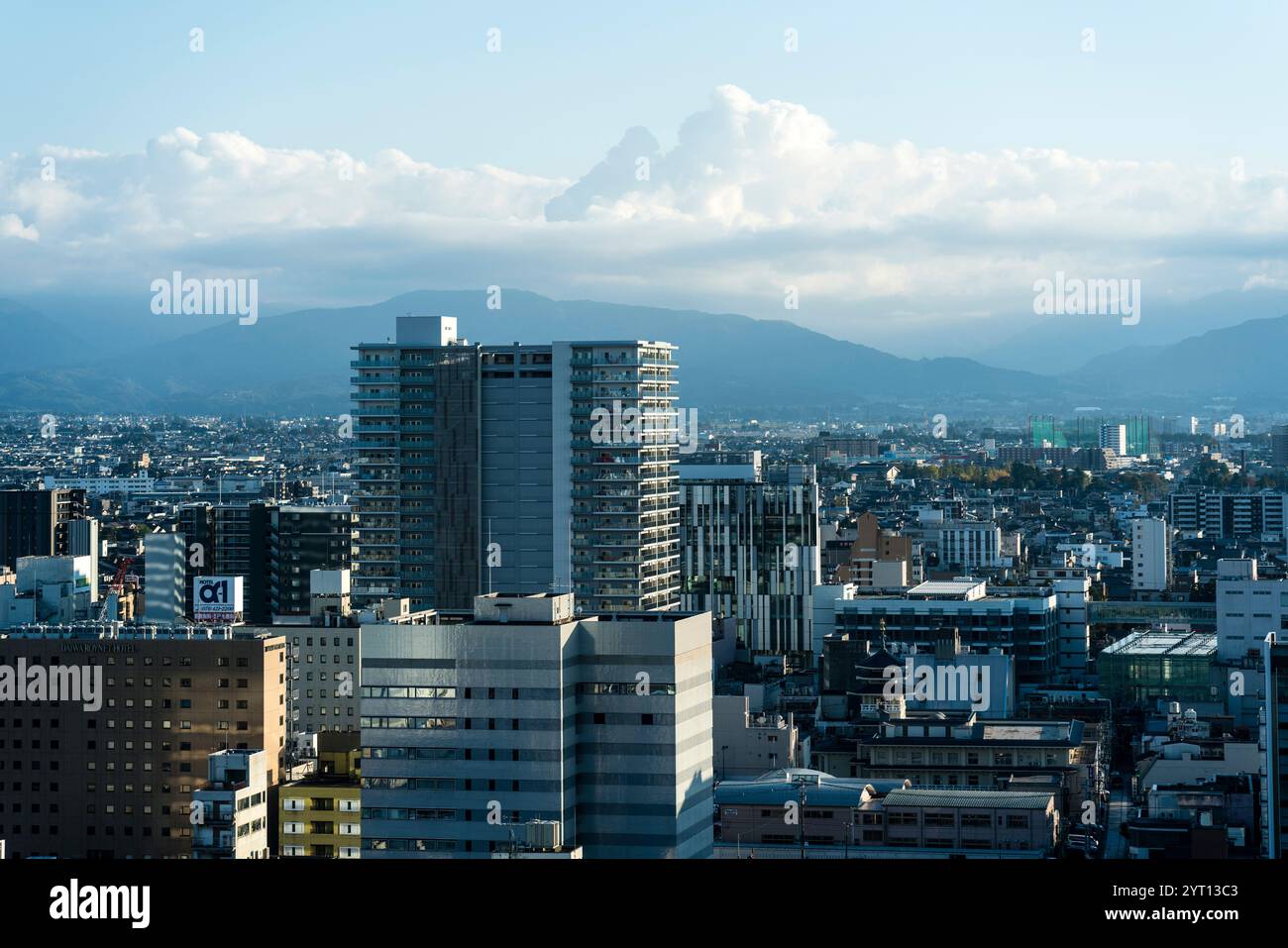 Toyama cityscape with Tateyama mountains (Toyama Prefecture/Japan Stock ...