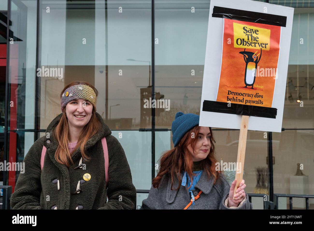 Observer news editor hi-res stock photography and images - Alamy