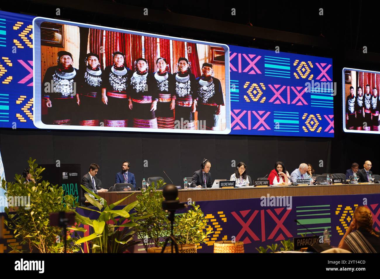 (241205) -- ASUNCION, Dec. 5, 2024 (Xinhua) -- A video on traditional ...