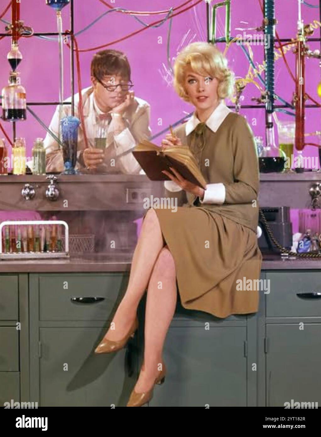 Stella stevens nutty professor hi-res stock photography and images - Alamy