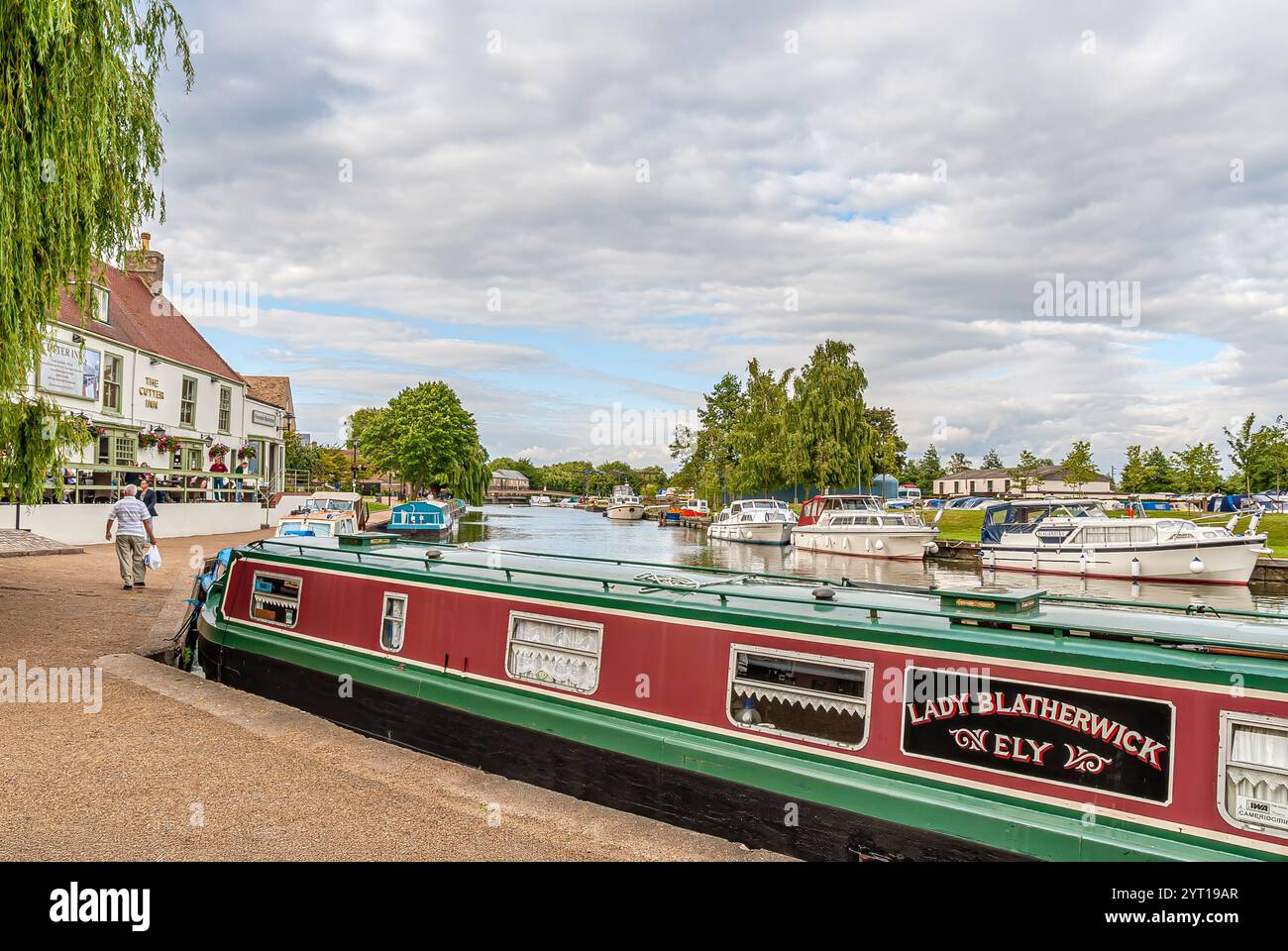 Kanal narrowboats hi-res stock photography and images - Alamy