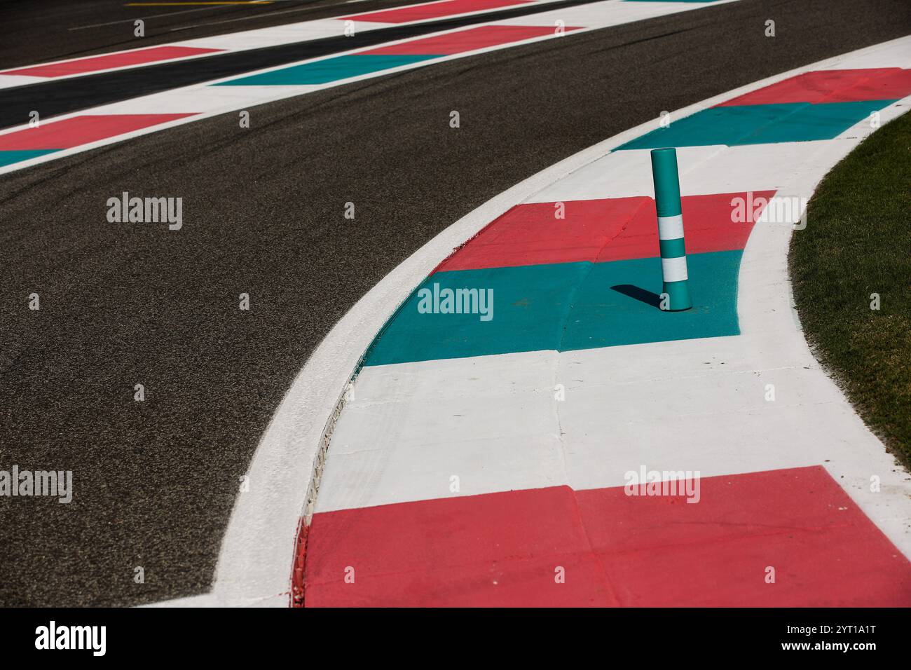 Abu Dhabi track, piste, kerb, vibreur, atmosphere during the Formula 1 ...