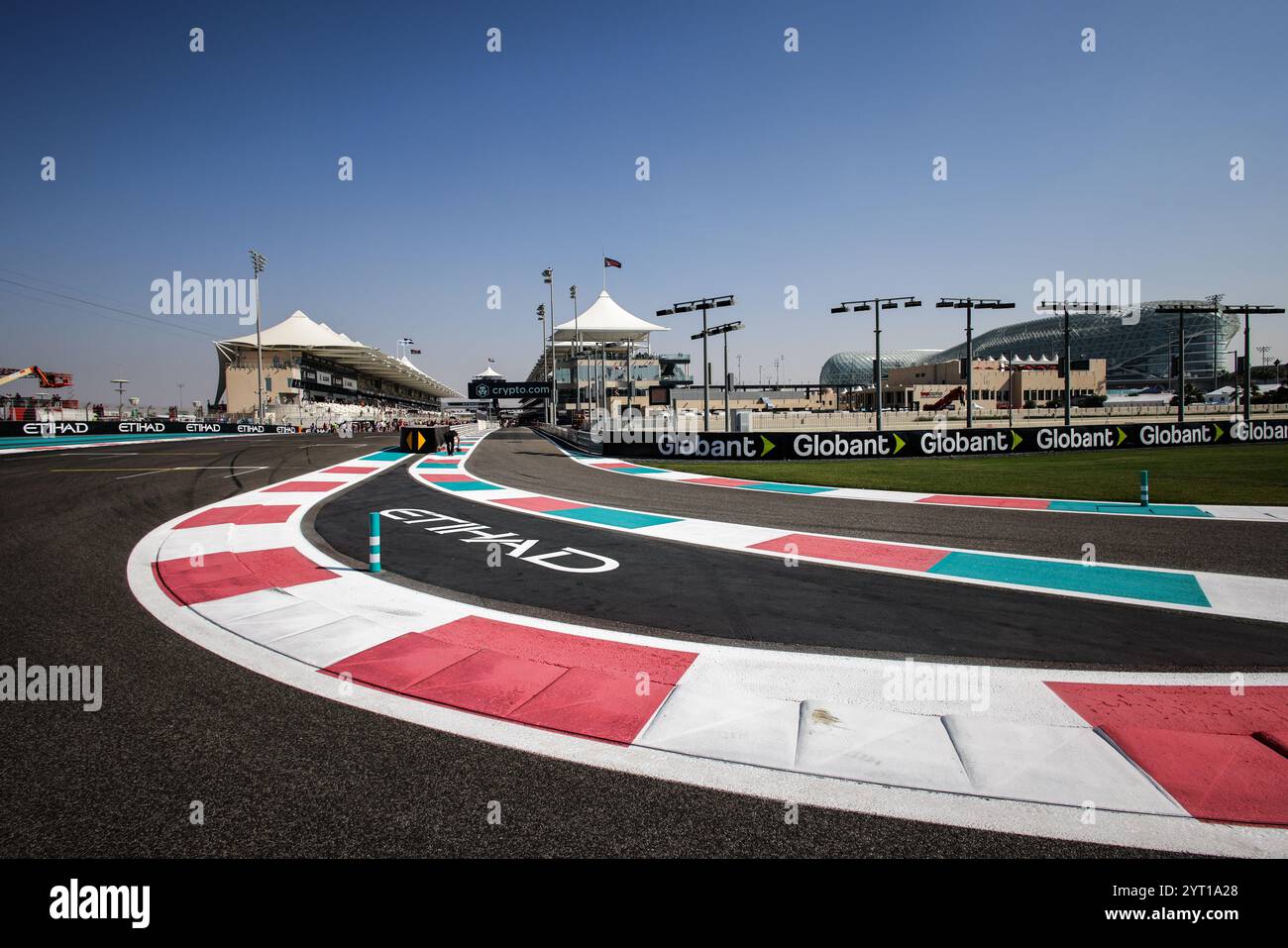Abu Dhabi track, piste, kerb, vibreur, atmosphere during the Formula 1 ...