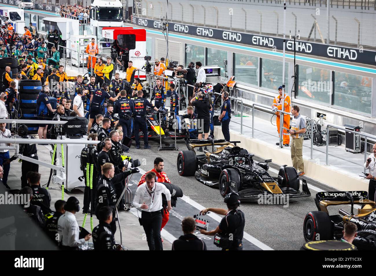 07 APX GP Modified F2 car prepared by Mercedes Applied Science and ...