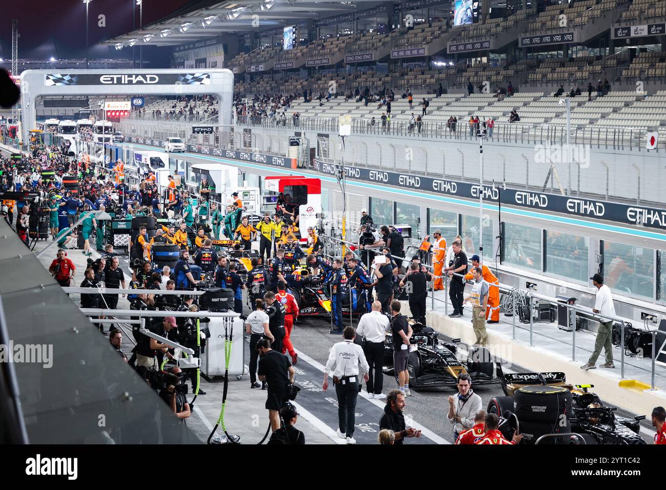 07 APX GP Modified F2 car prepared by Mercedes Applied Science and ...