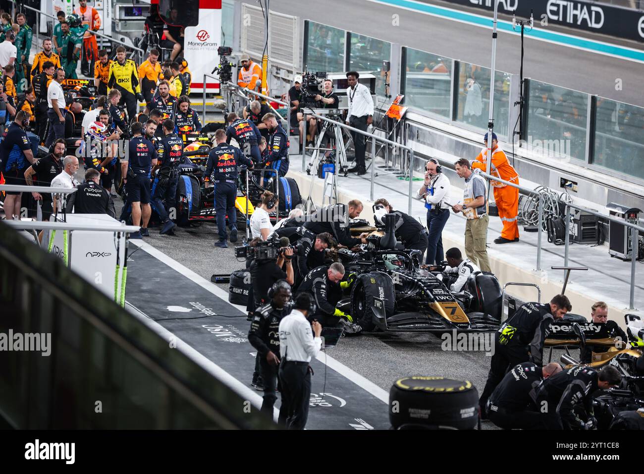 07 APX GP Modified F2 car prepared by Mercedes Applied Science and ...