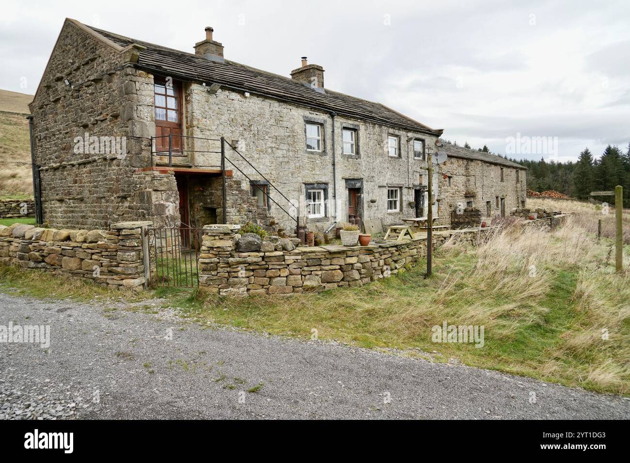 Typical West Yorkshire Stone cottages on The Snaizeholme Estate Stock ...
