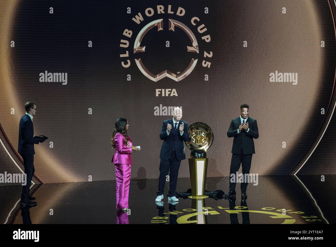 FIFA President Gianni Infantino' and Former professional Brazilian ...