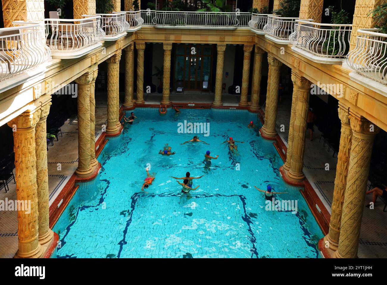 Budapest, Heilbad, Schwimmbad, Thermalbad, Ungarn, Wellness, Badehaus ...