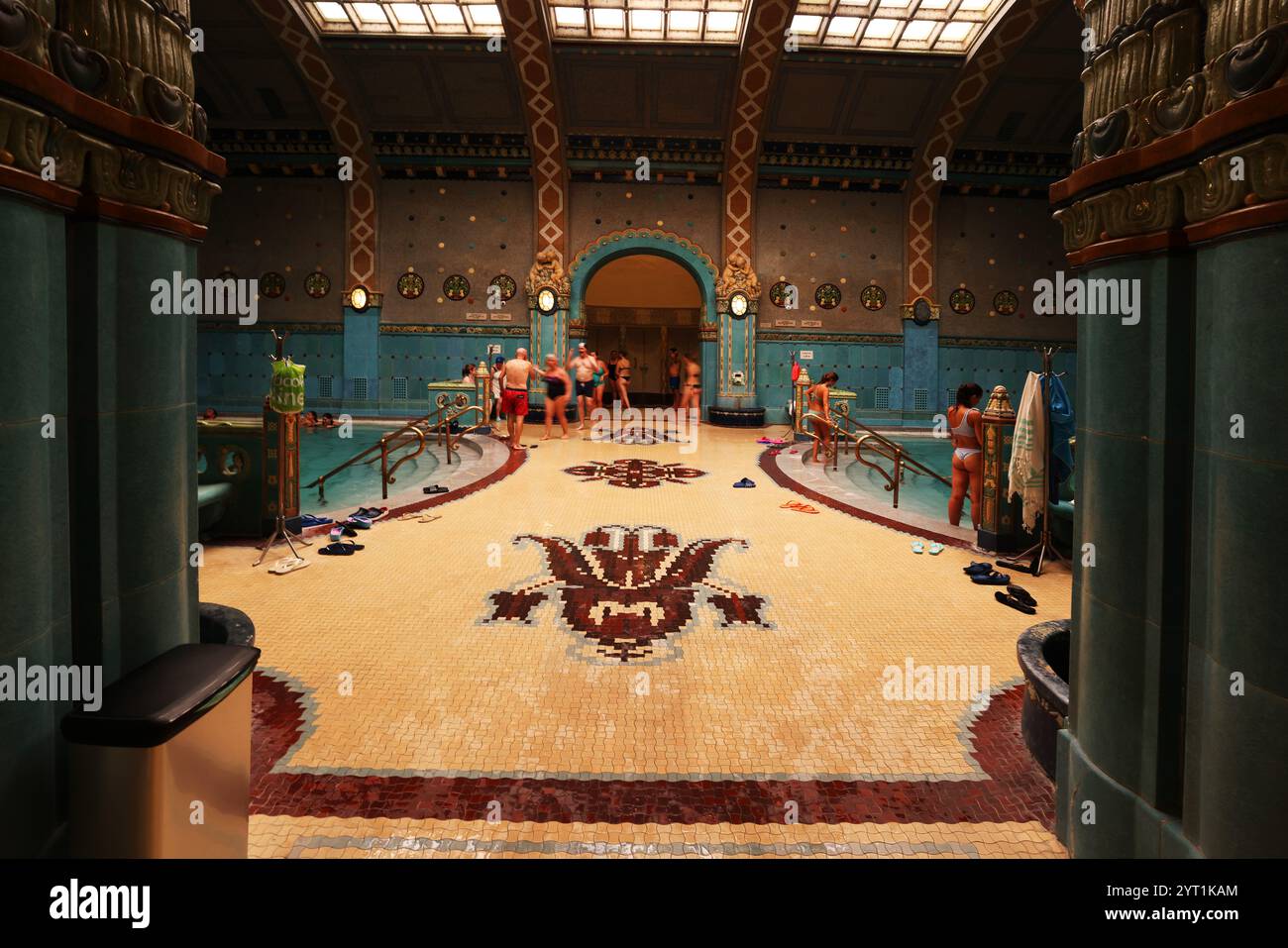 Budapest, Heilbad, Schwimmbad, Thermalbad, Ungarn, Wellness, Badehaus ...