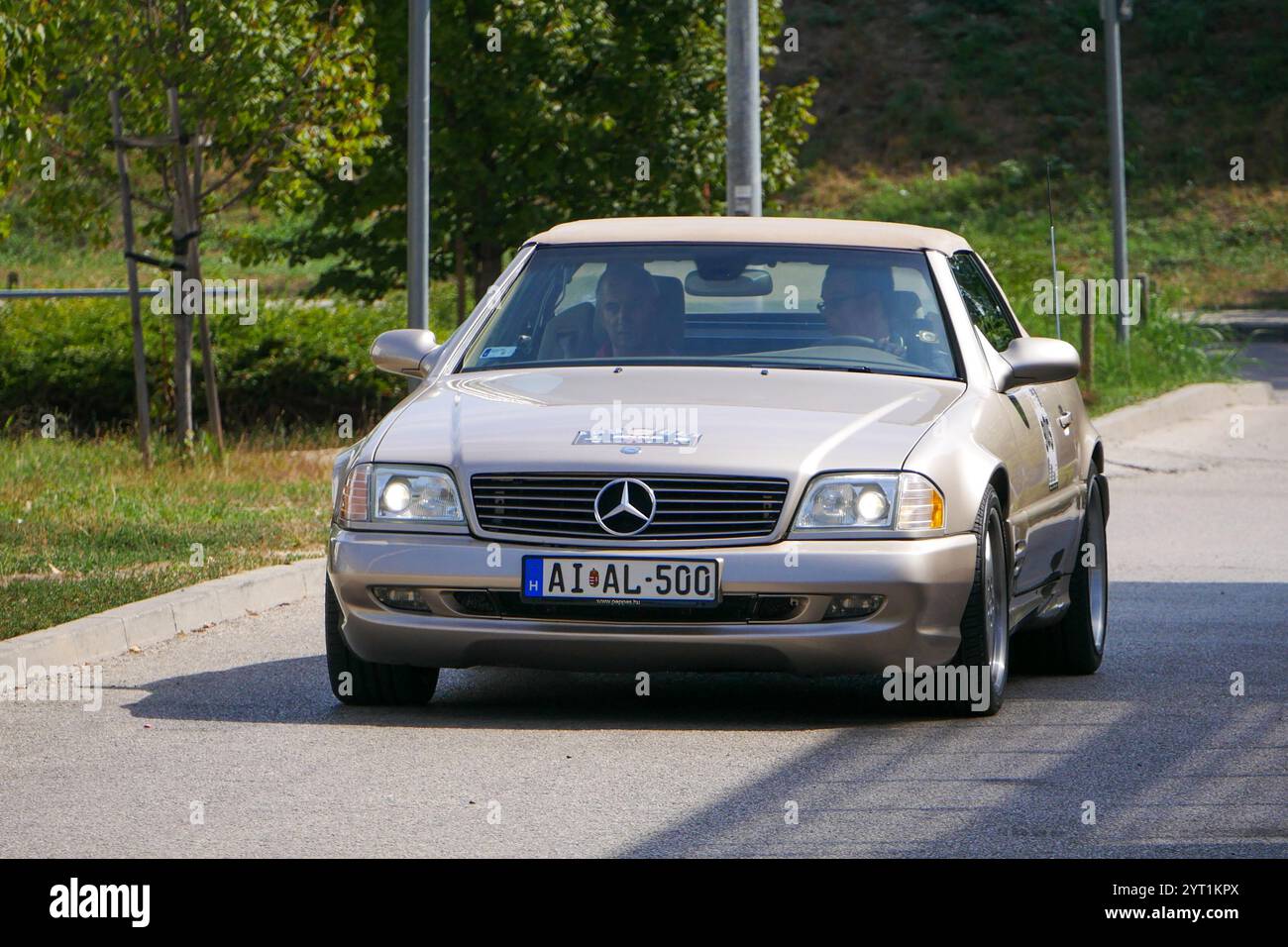 Mercedes benz r129 hi-res stock photography and images - Alamy
