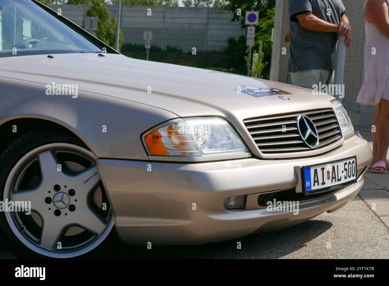 R129 hi-res stock photography and images - Alamy