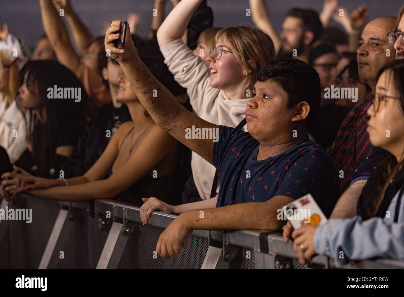 Dance edm hi-res stock photography and images - Alamy