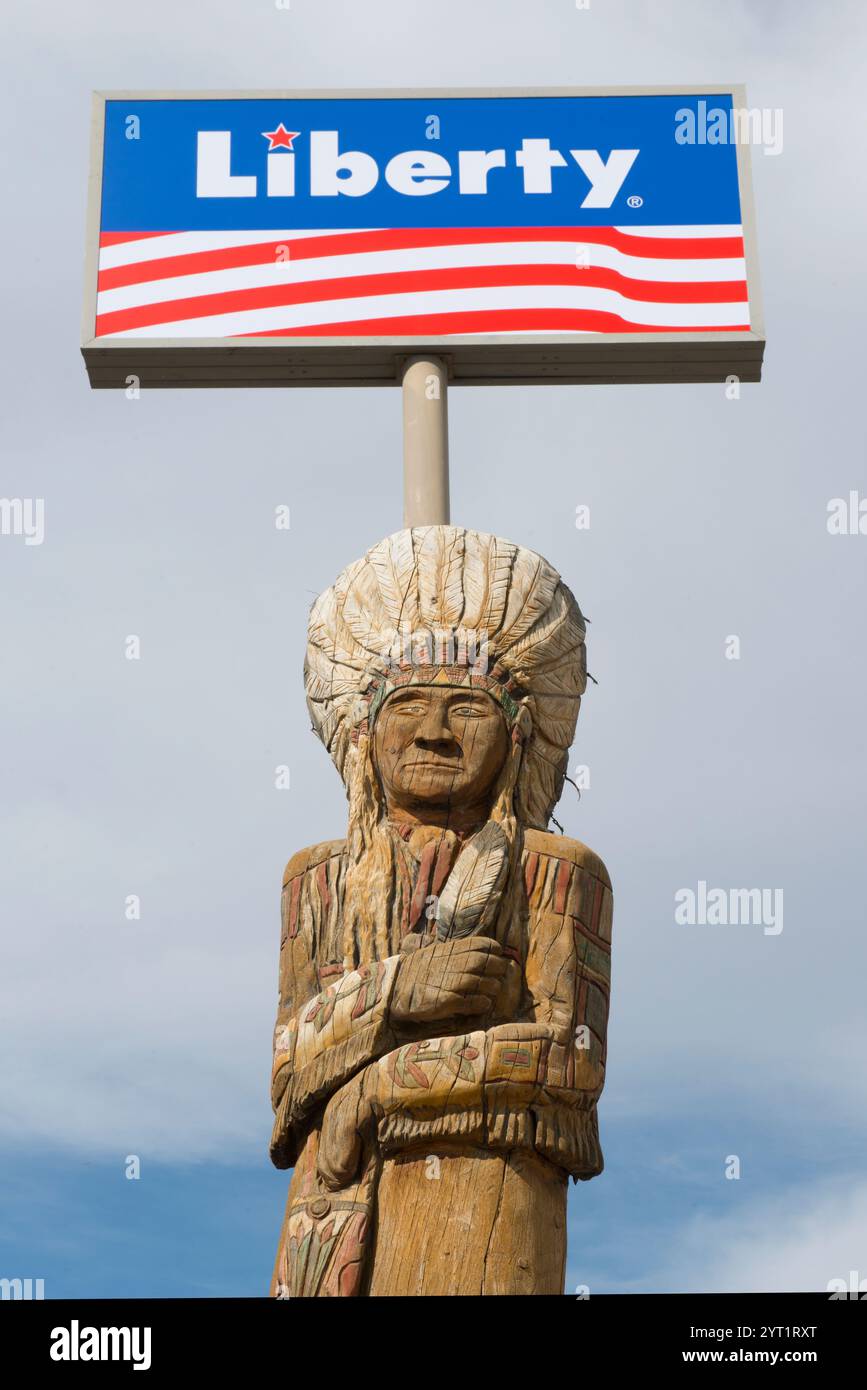USA, Montana,Crow Indian Reservation, Great plains, kitsch at gas ...