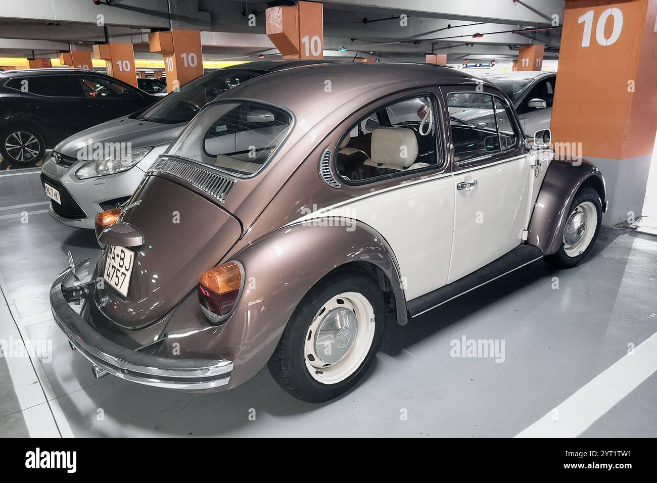 Volkswagen beetle 1303 hi-res stock photography and images - Alamy