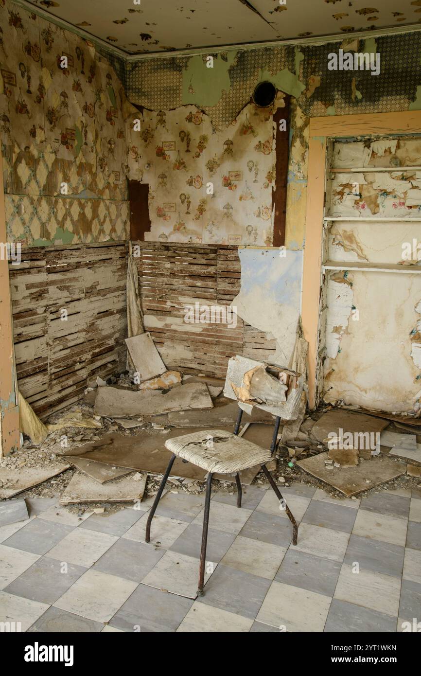 USA, Great Plains, Montana, Big Sandy, abandoend, farm Stock Photo - Alamy