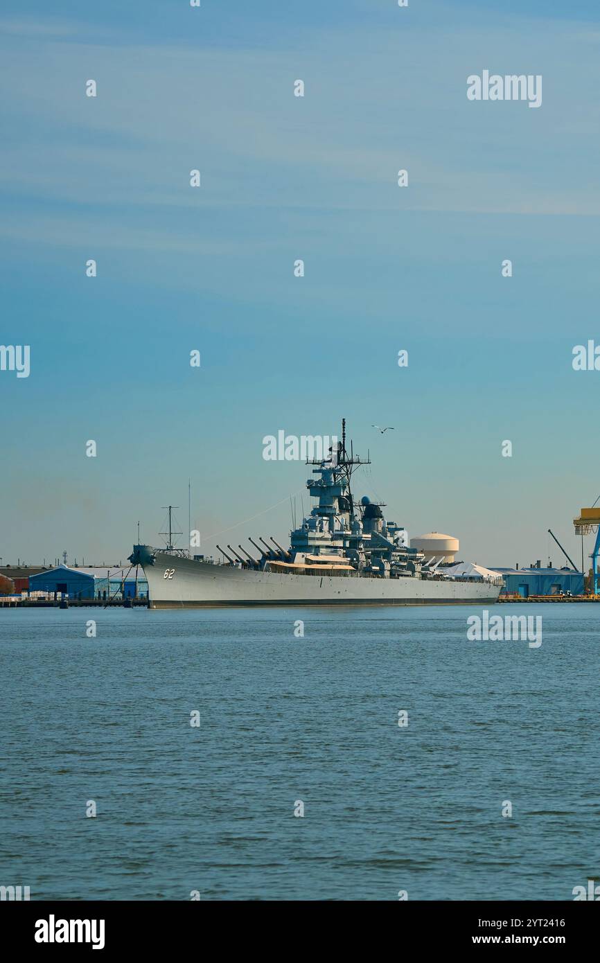 Warship protection hi-res stock photography and images - Alamy