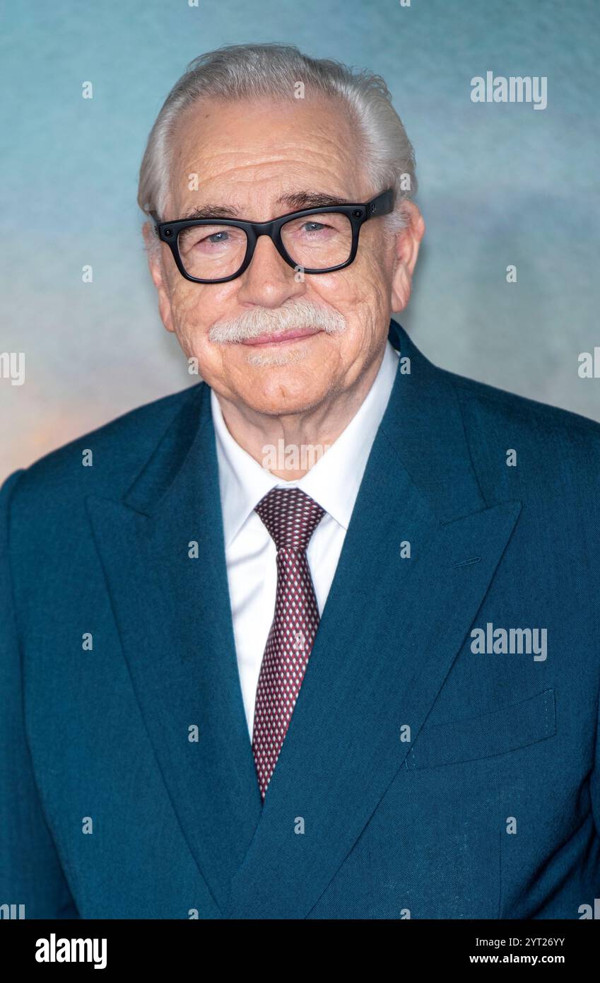 Brian Cox attends the world premiere of the film 'The Lord of the Rings ...