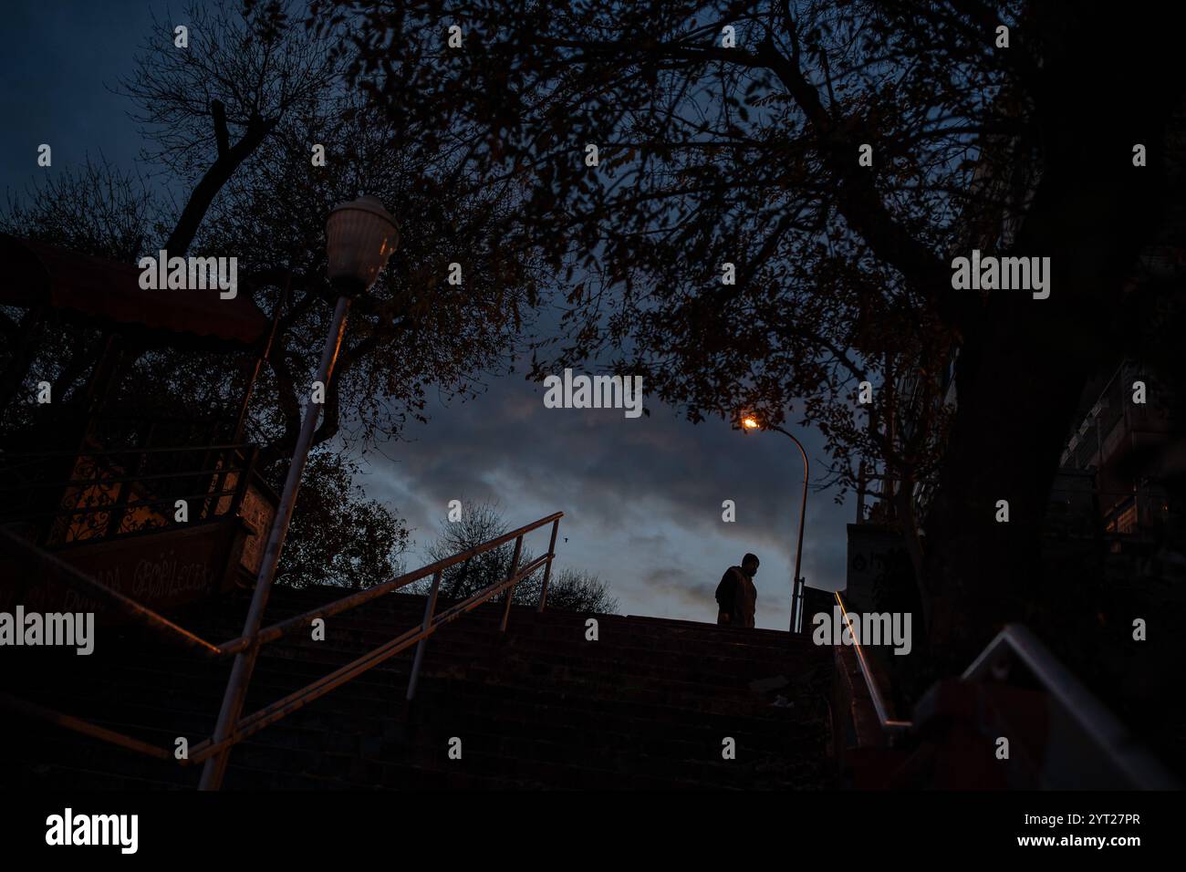 Silhouettes people climb stairs hi-res stock photography and images - Alamy