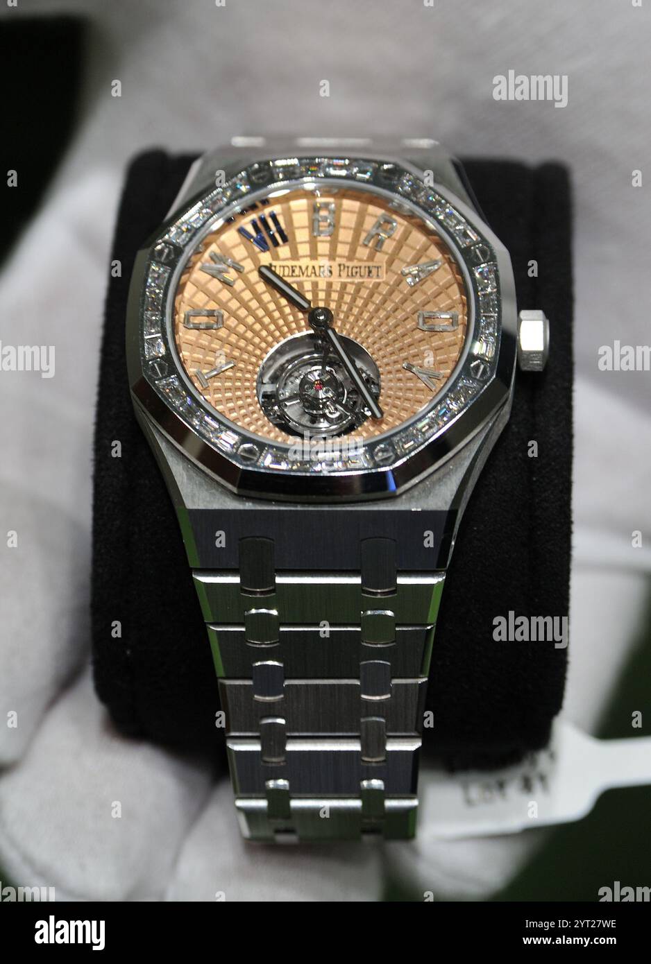 New York, USA. 05th Dec, 2024. Audemars Piguet Royal Oak The Roast ...