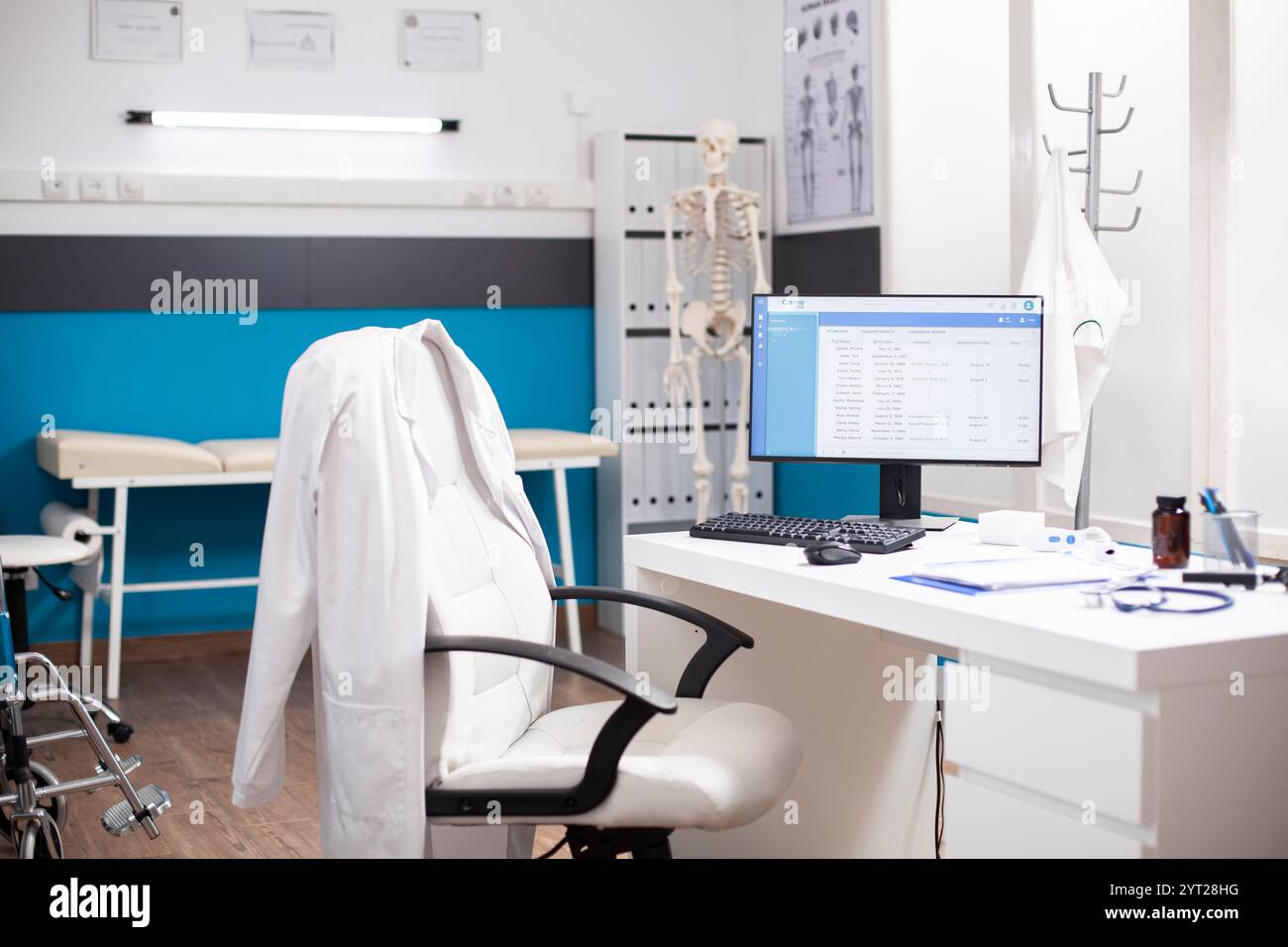 Empty medical office having hi-res stock photography and images - Alamy