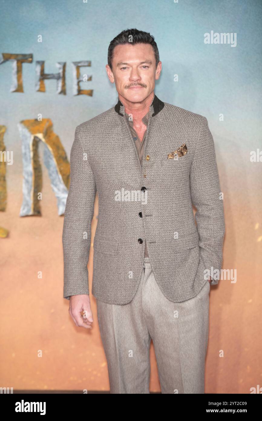 Luke Evans attends the world premiere of the film 'The Lord of the ...